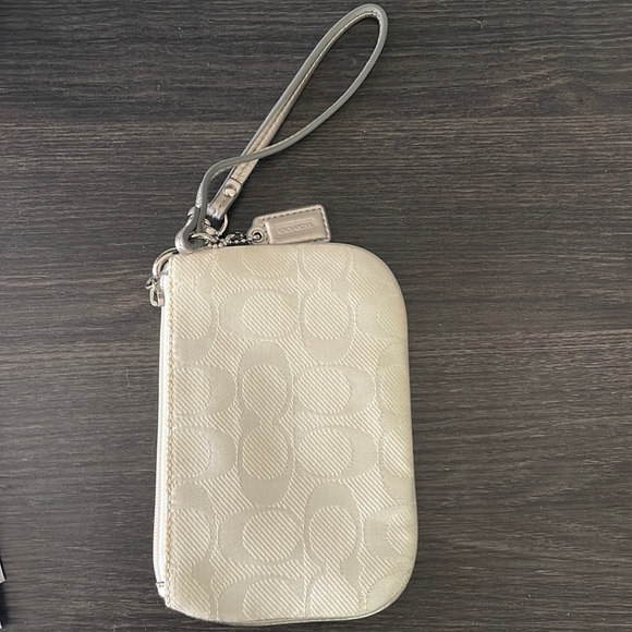 Coach | Bags | Authentic Coach White Wristlet | Poshmark